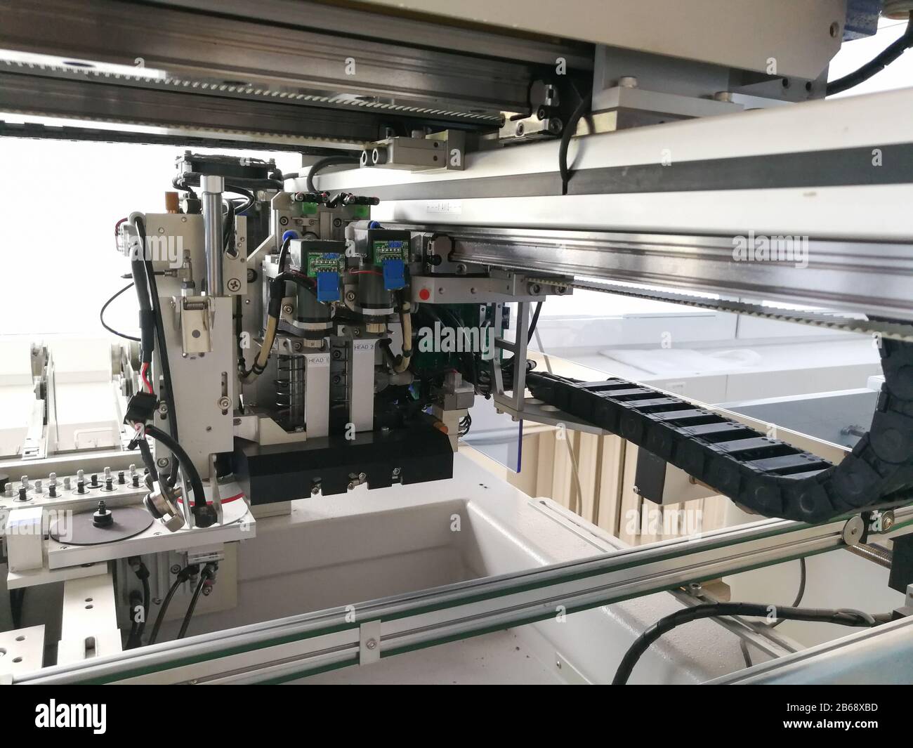 Internal CNC mechanism inside Pick and Place machine Stock Photo - Alamy