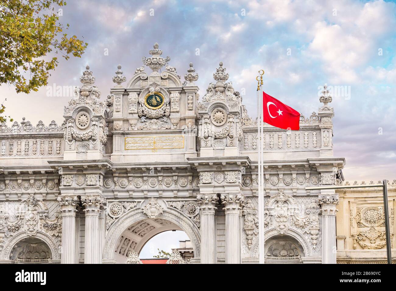 White Dolmabahce palace gates Stock Photo - Alamy