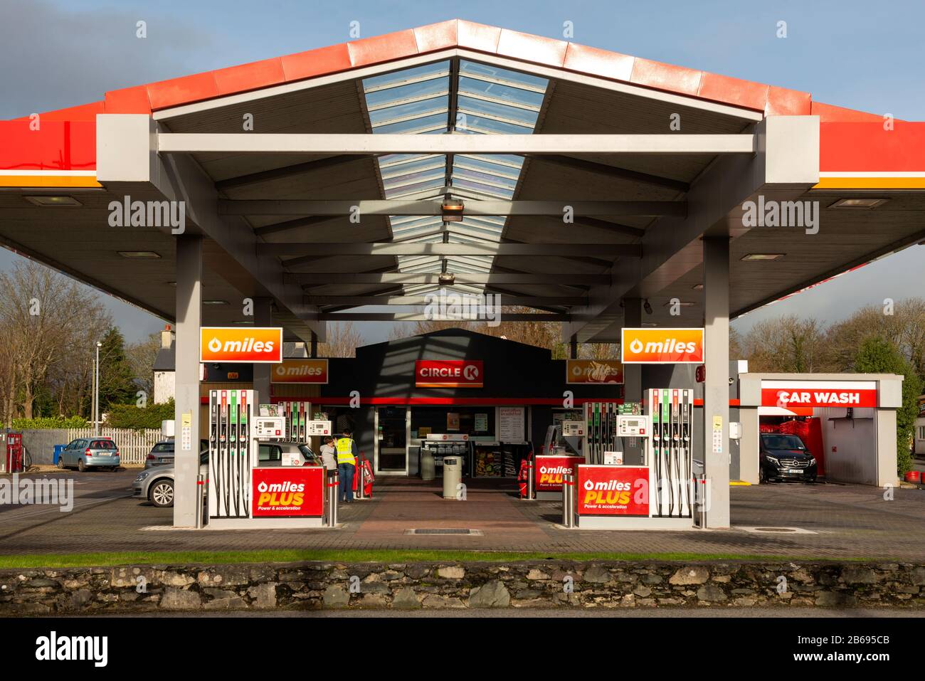Killarney gas station hi-res stock photography and images - Alamy
