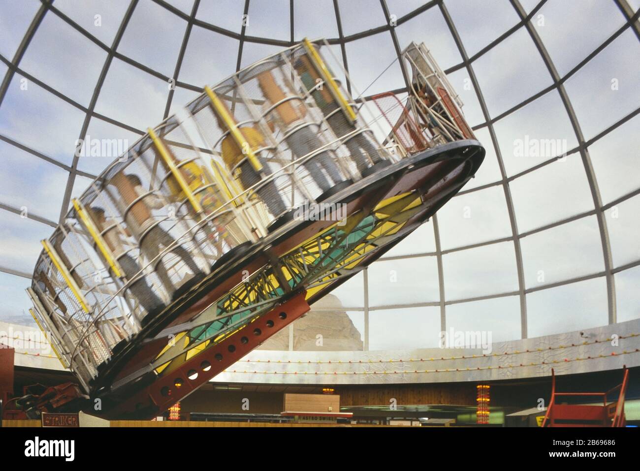 1980s fairground ride hi-res stock photography and images - Alamy