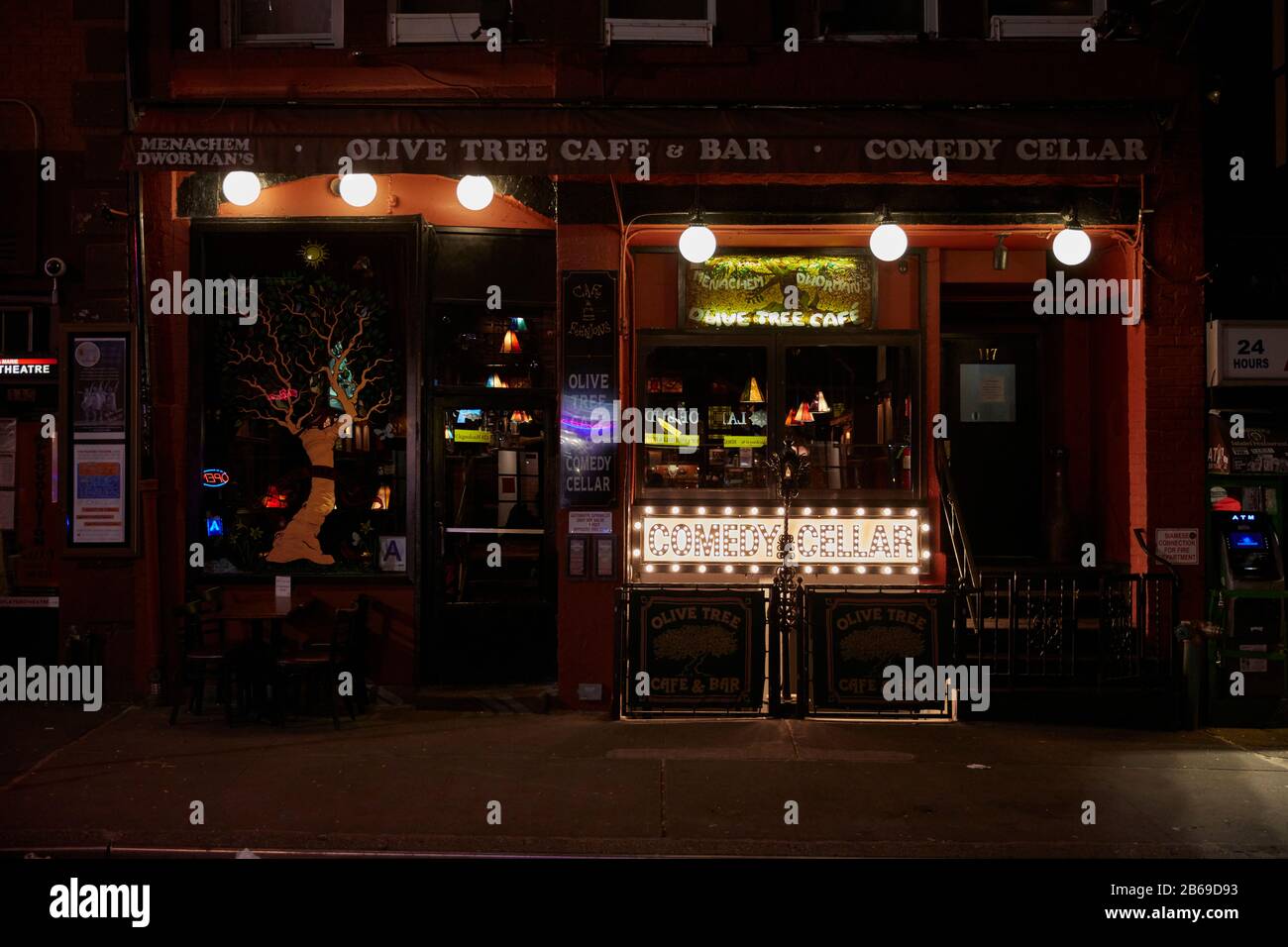 Comedy cellar new york city hi-res stock photography and images - Alamy