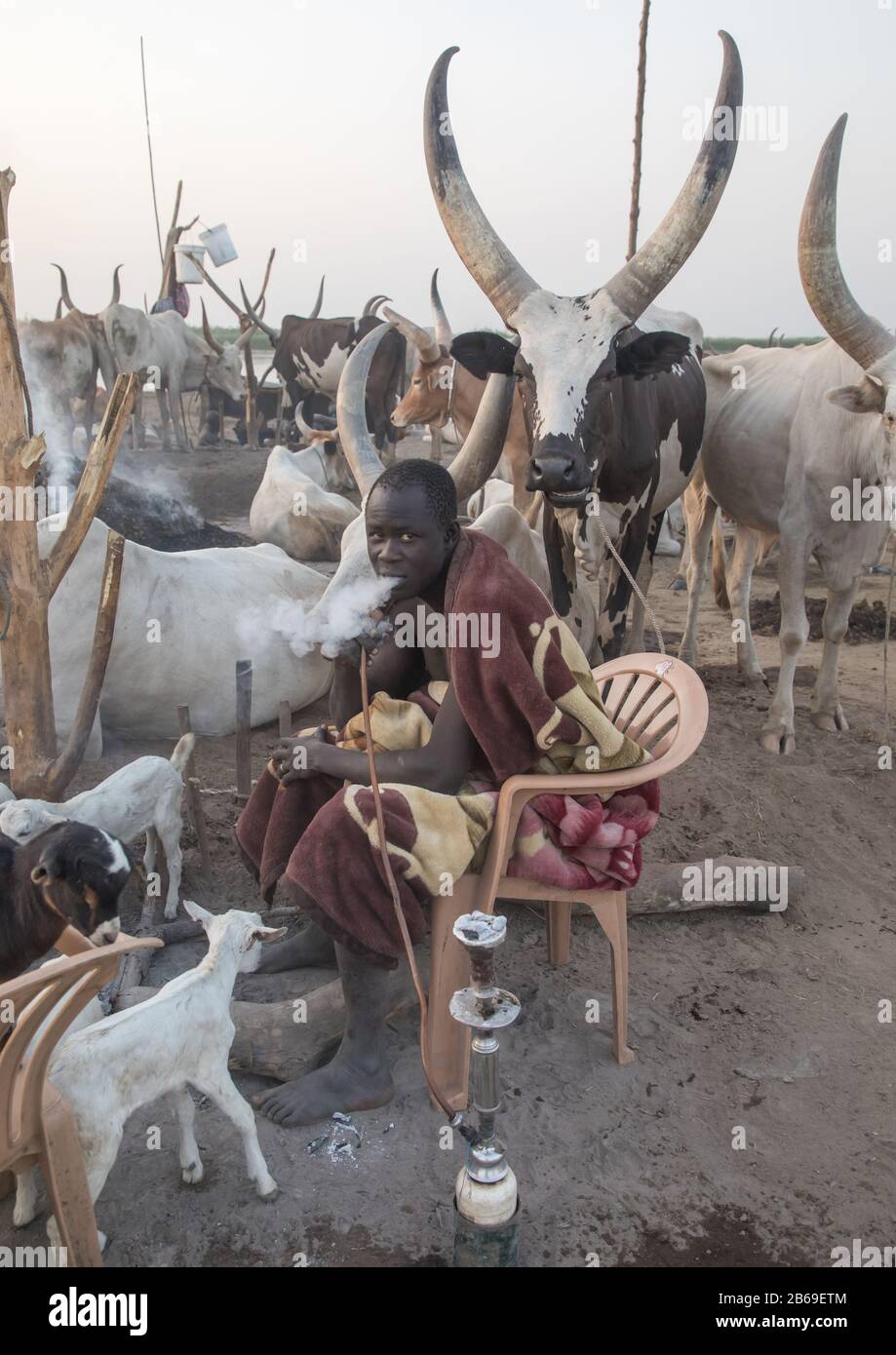 Watusi Men High Resolution Stock Photography and Images - Alamy
