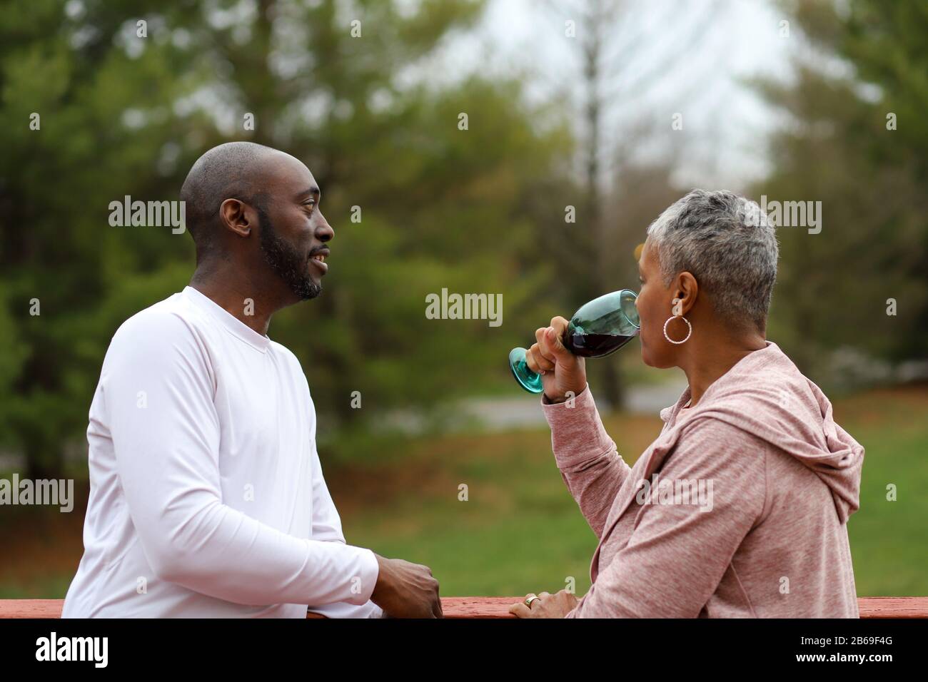 Married outdoors hi-res stock photography and images - Alamy
