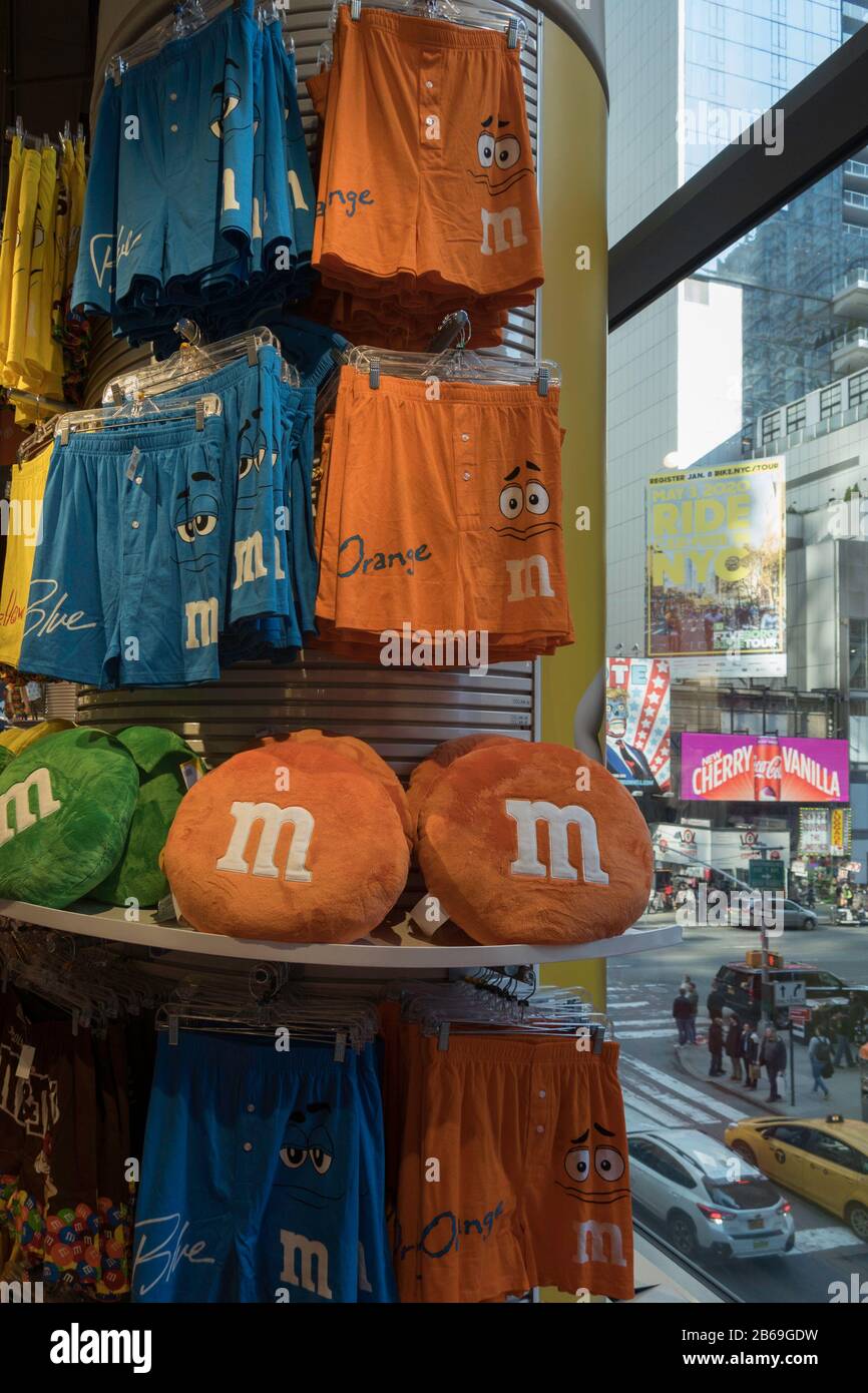 M&M's World Store, Times Square, NYC Stock Photo - Alamy