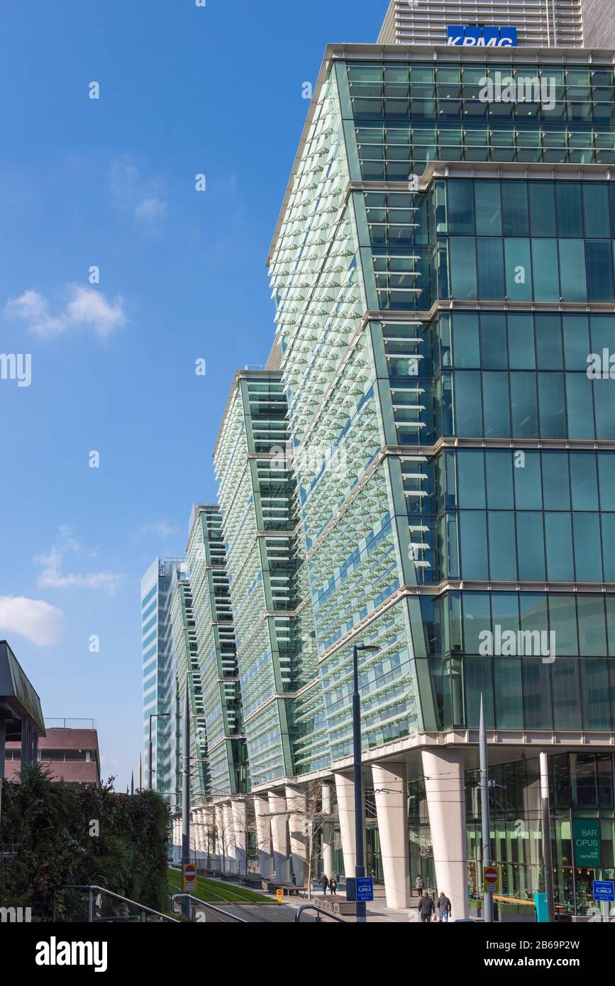 Office blocks hi-res stock photography and images - Alamy