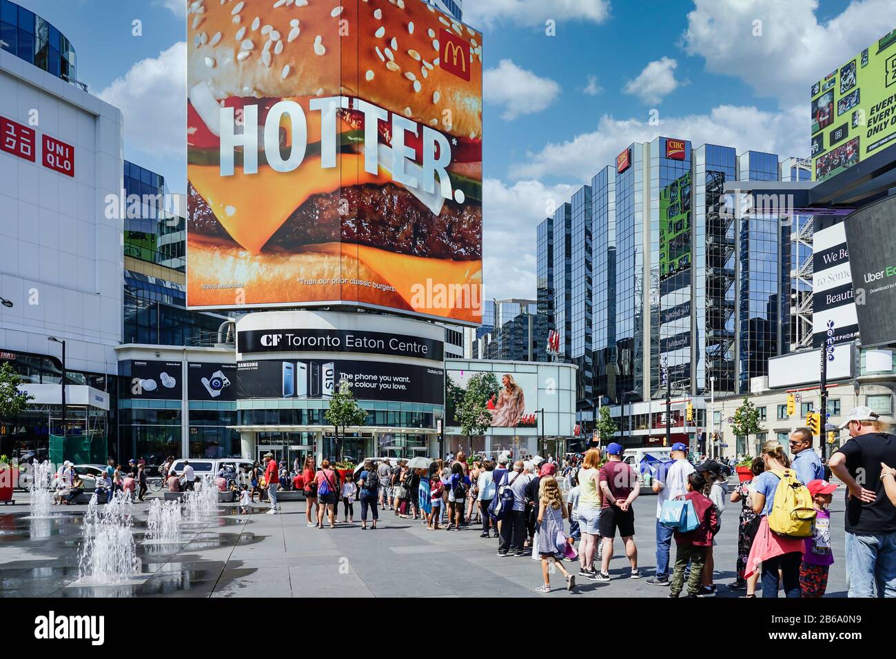 Yonge street sign in downtown hi-res stock photography and images - Alamy