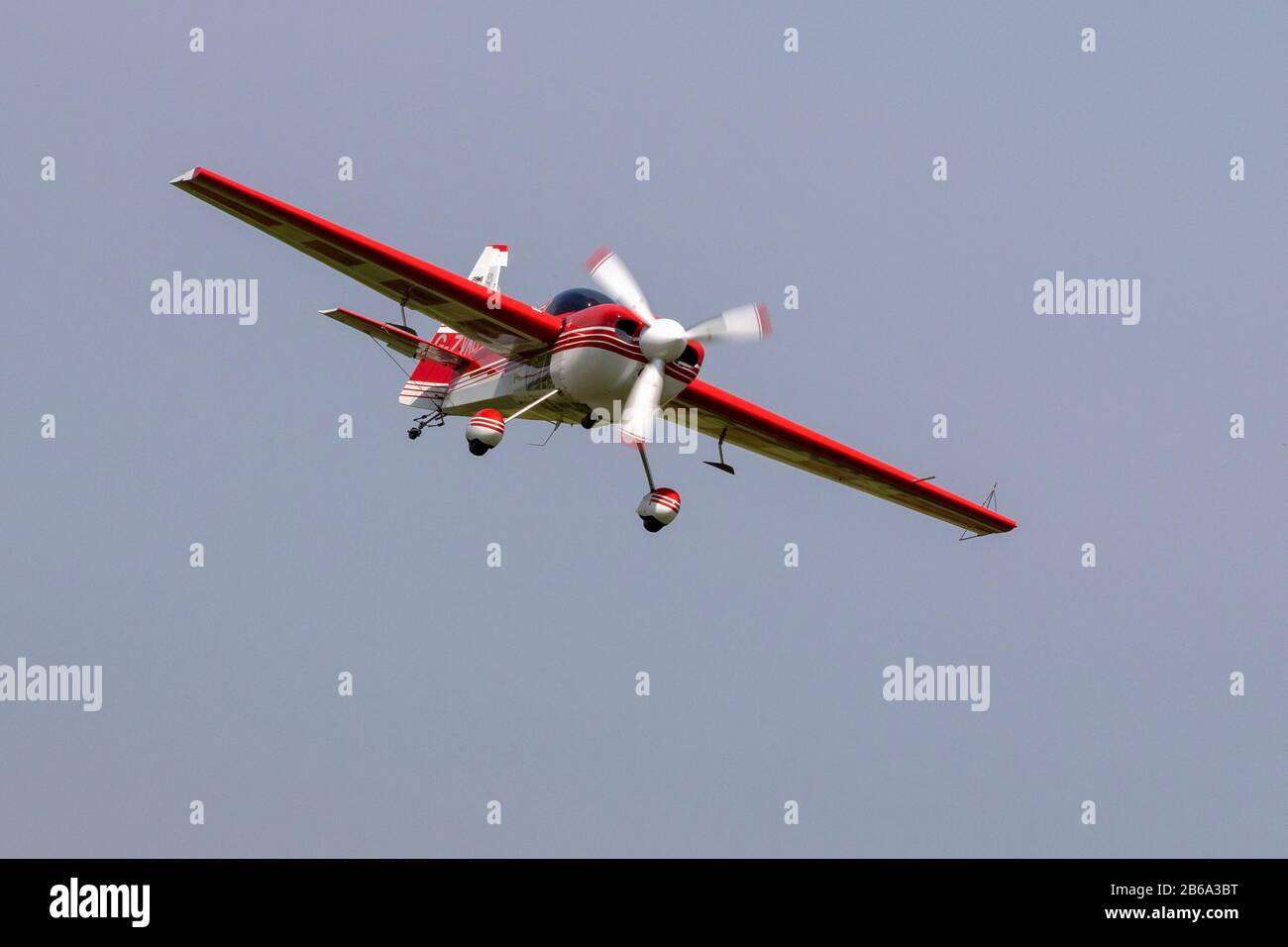 Edge 360 G-ZWKO Stock Photo - Alamy