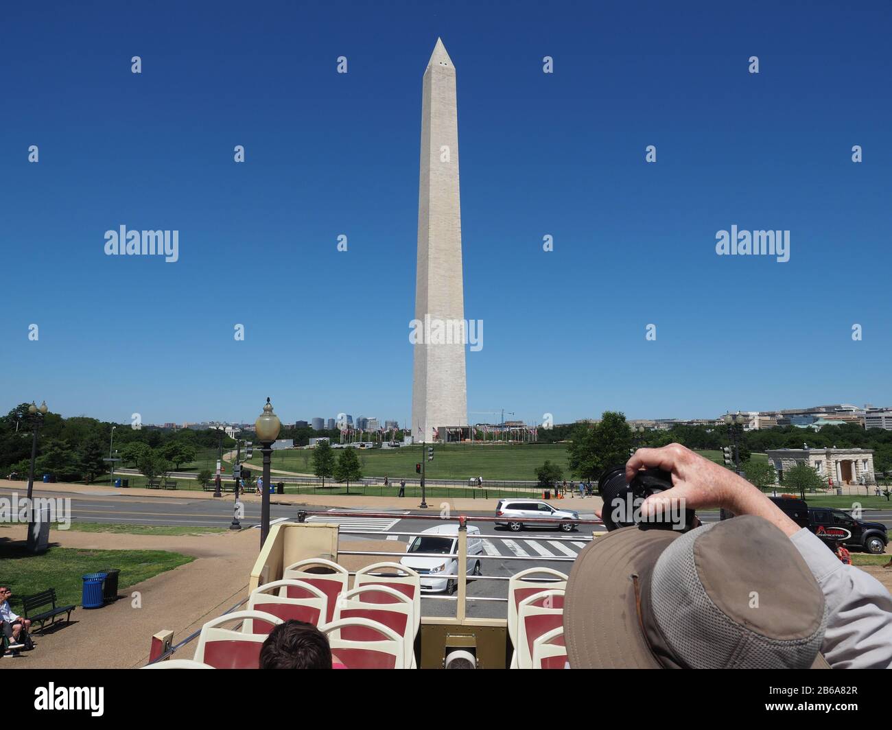 Man top hat building dc hi-res stock photography and images - Alamy