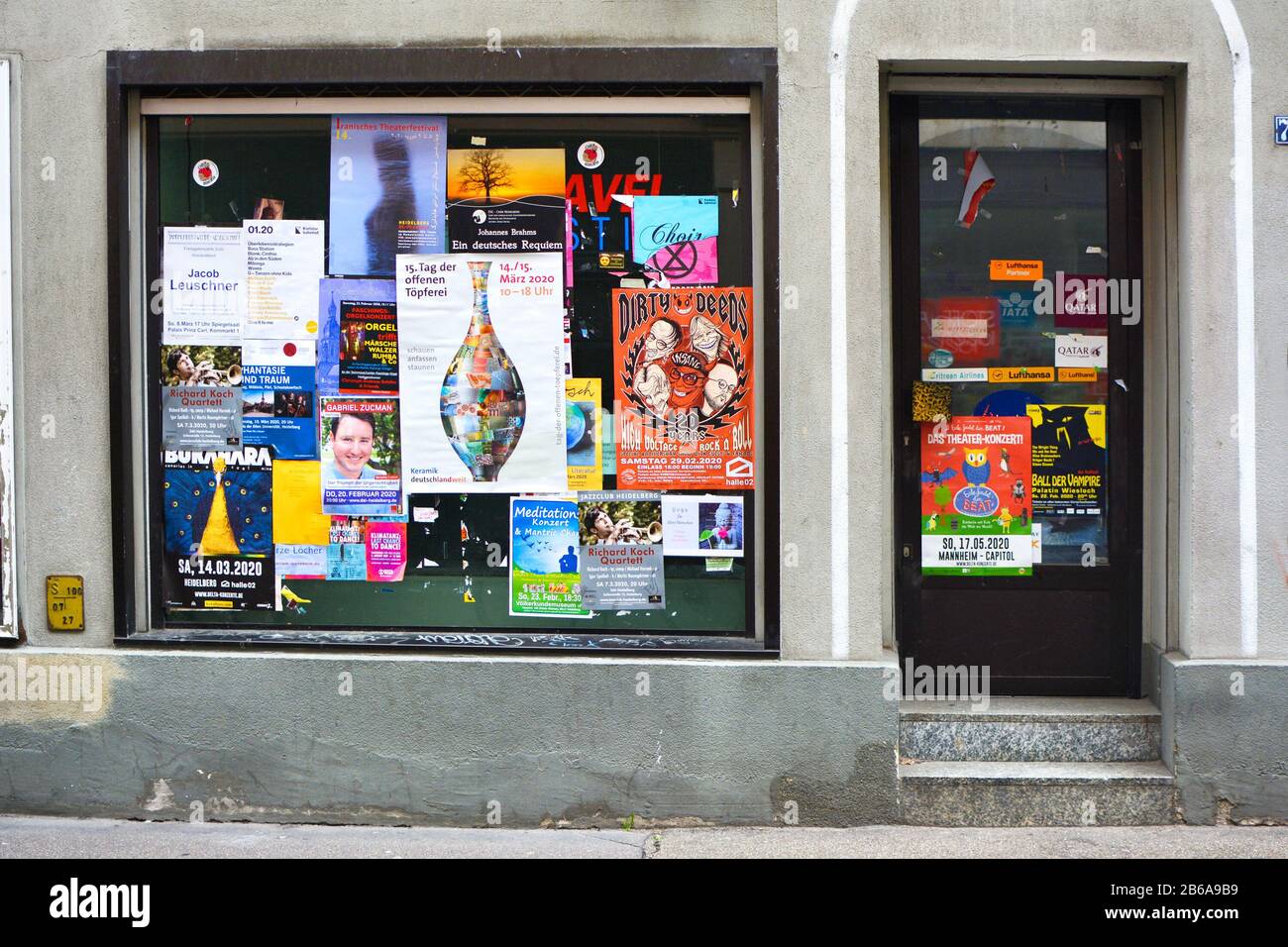 Vacant shop on city center shopping street in Heidelberg that has been ...