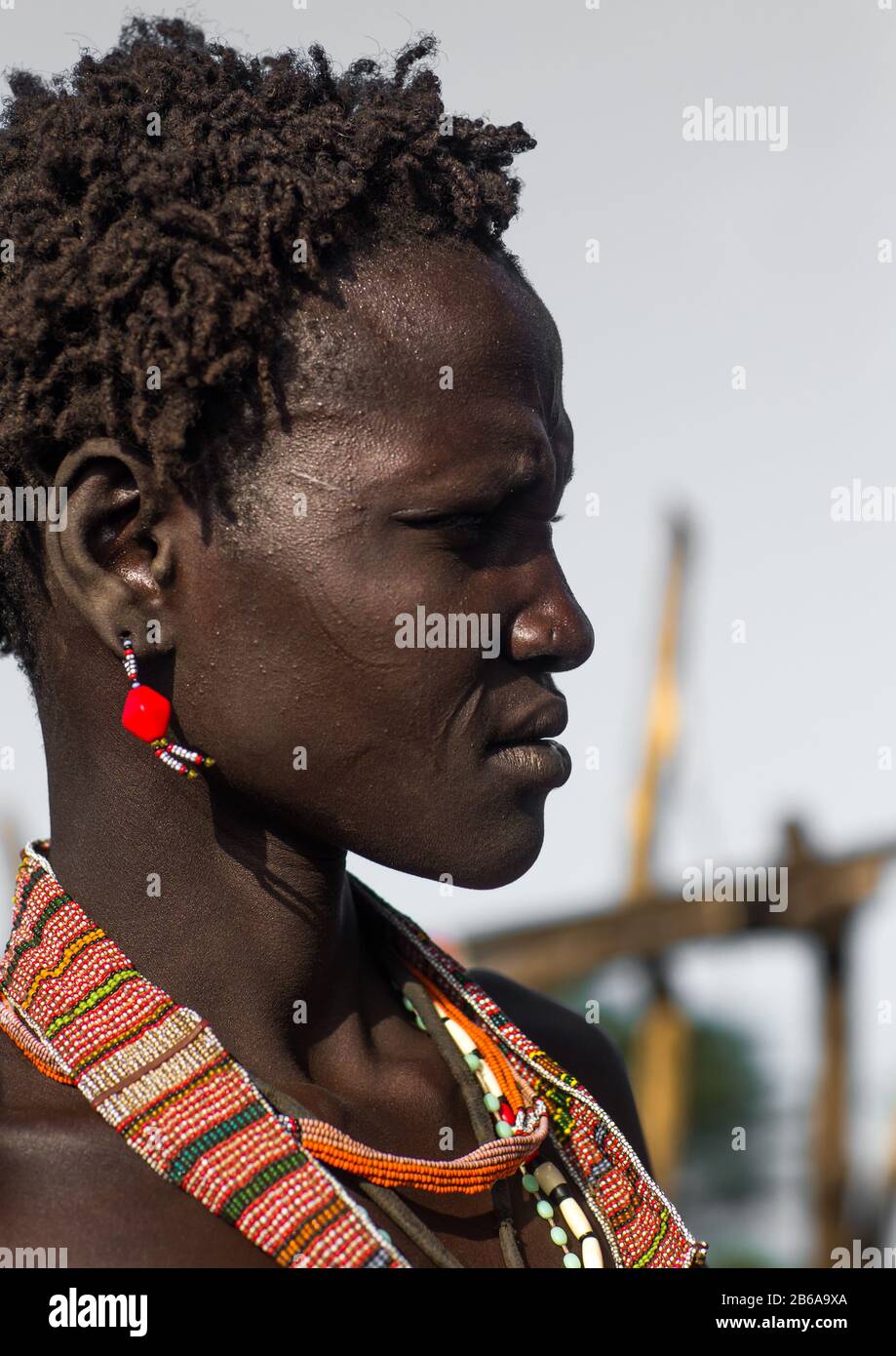 Portrait sudanese woman hi-res stock photography and images - Alamy