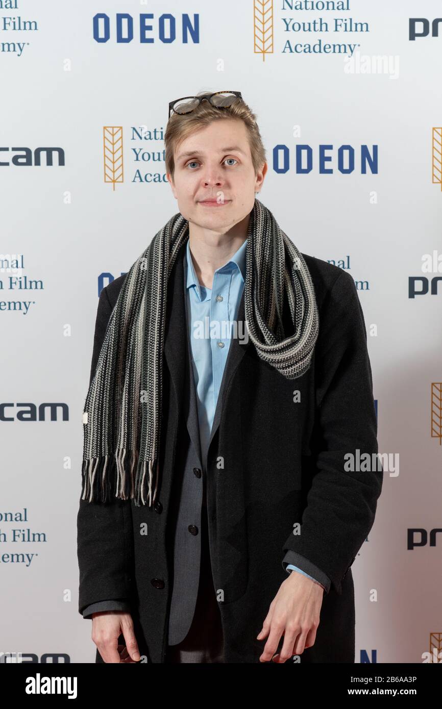 O posing hi-res stock photography and images - Alamy