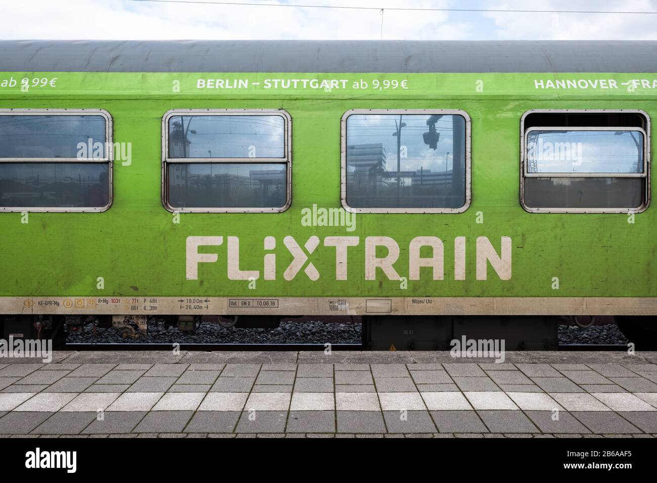 Flixtrain hi-res stock photography and images - Alamy