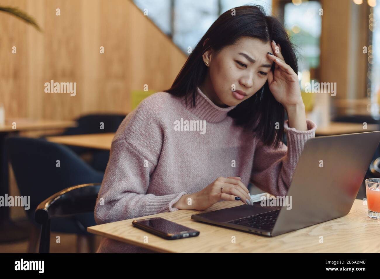 Embarrassed girl hi-res stock photography and images - Alamy