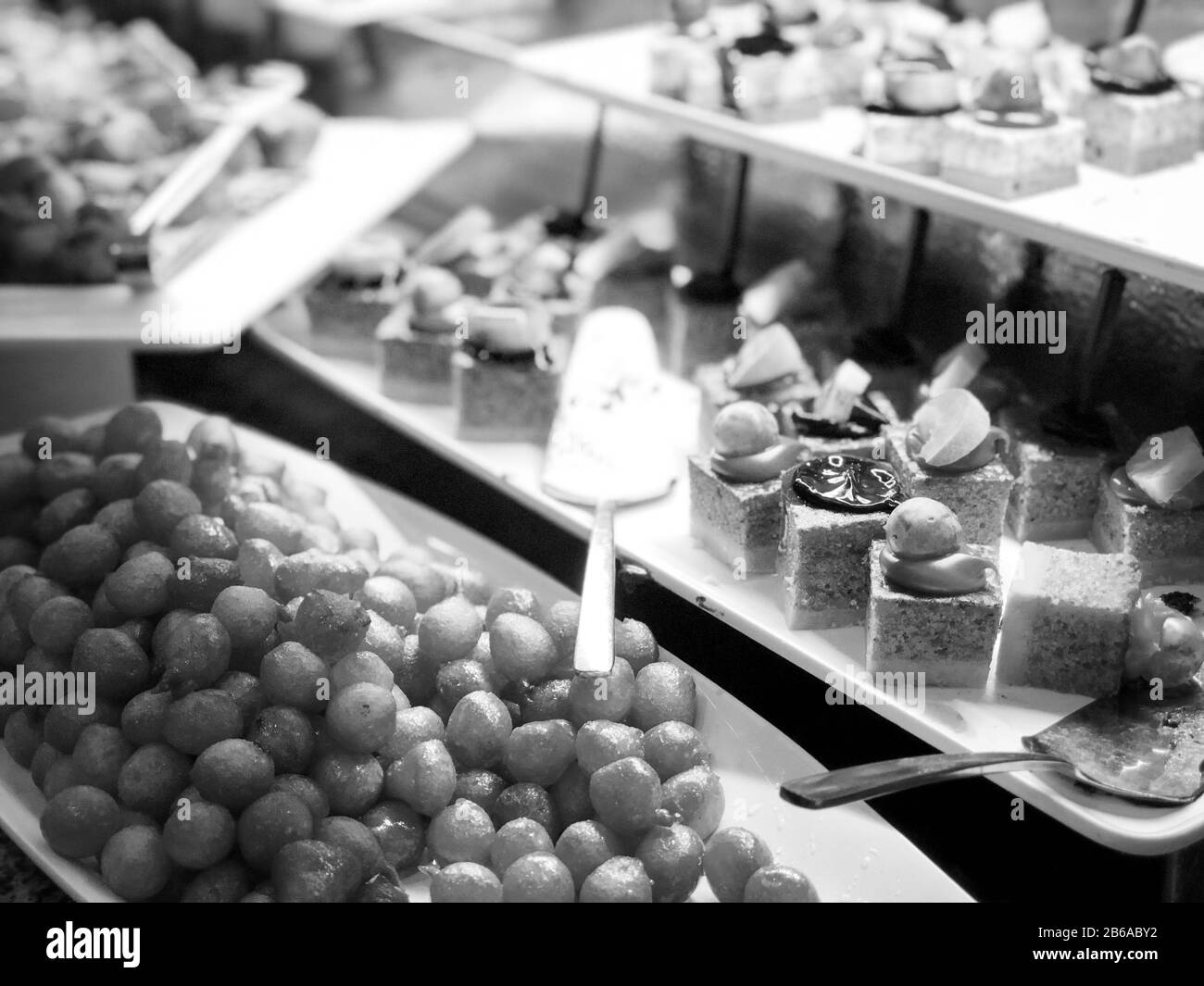 mix mini cakes & sweets with fresh fruits & glazed topping Stock Photo ...