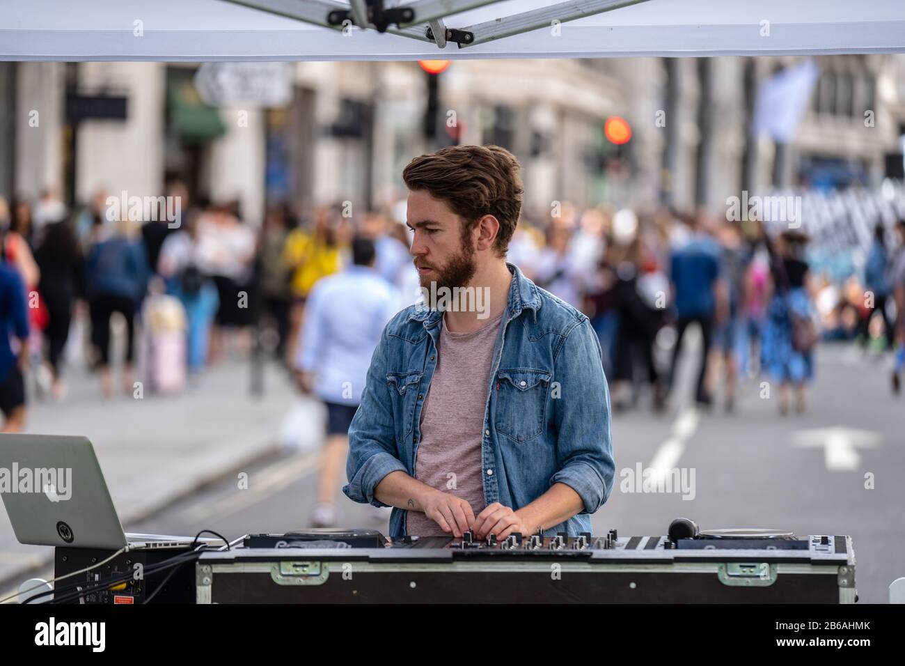 Regent street summer festival hi-res stock photography and images - Alamy