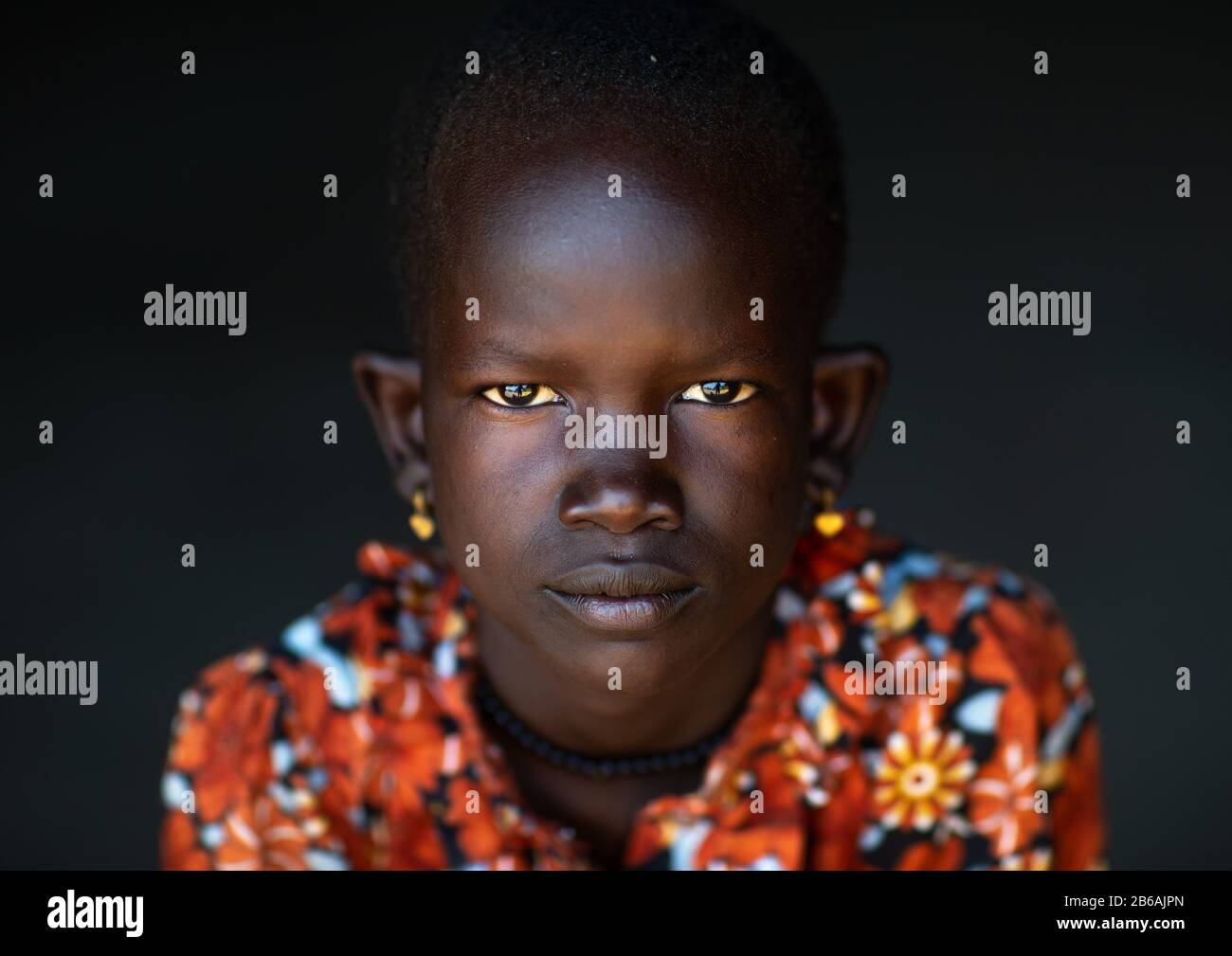 Portrait of a Mundari tribe girl, Central Equatoria, Terekeka, South Sudan Stock Photo - Alamy