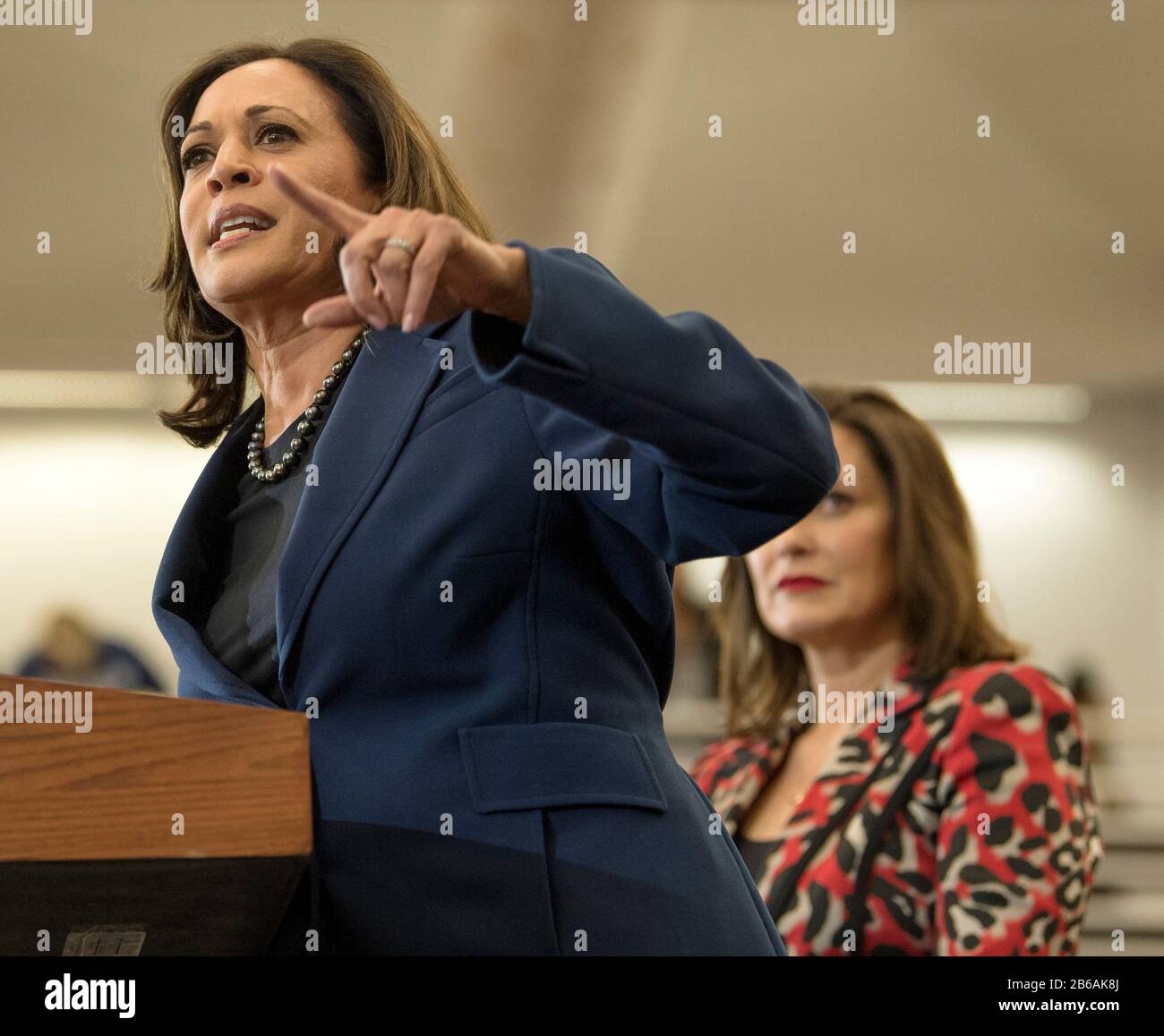 Gretchen whitmer hi-res stock photography and images - Alamy