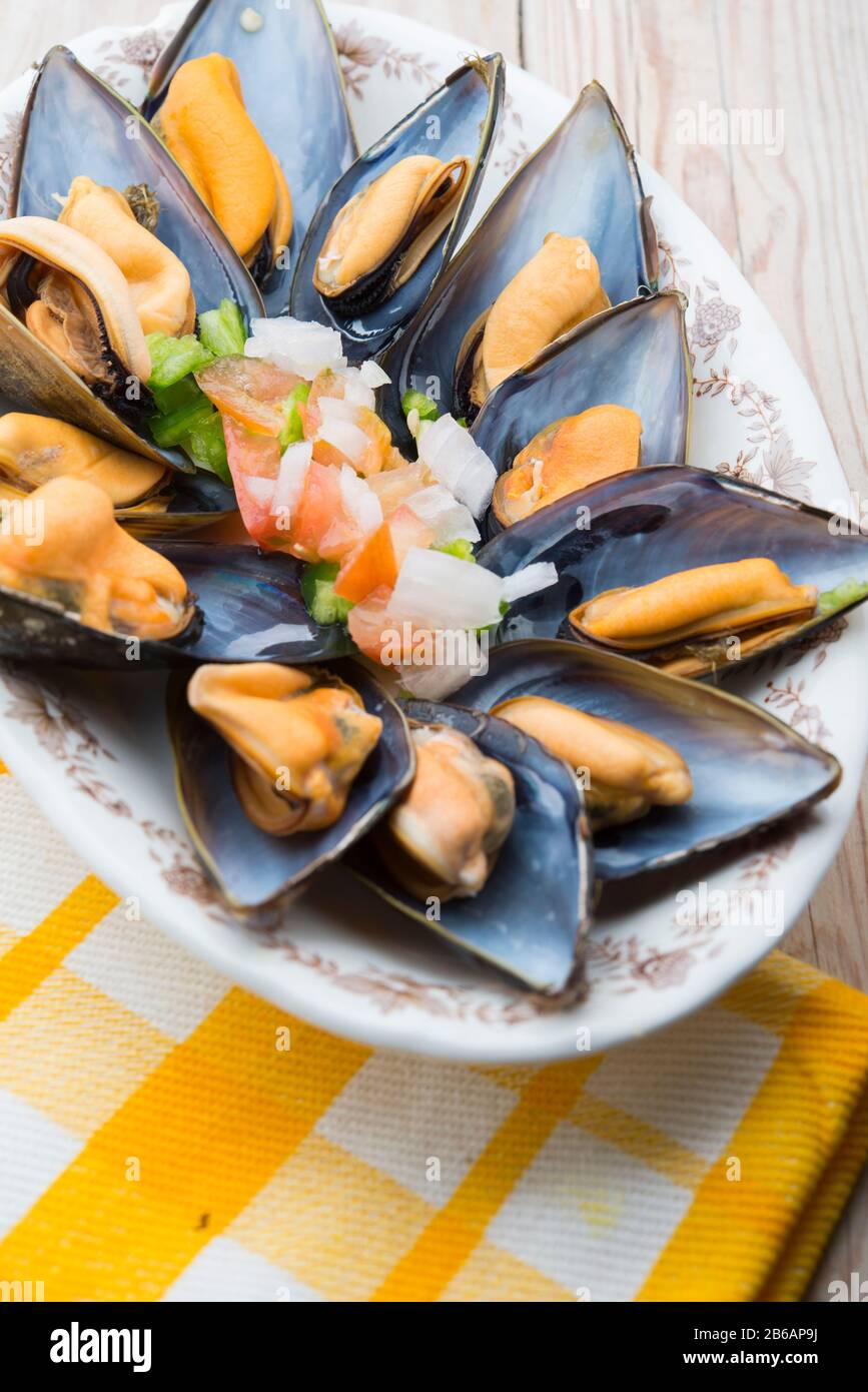 cooked mussels and vegetables Stock Photo - Alamy