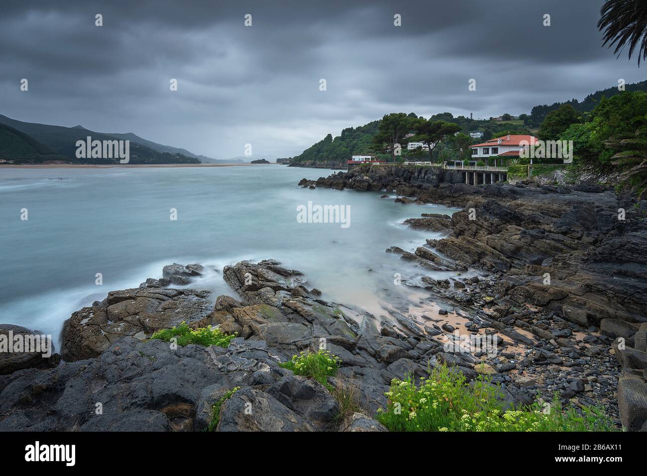Raining rocks hi-res stock photography and images - Alamy