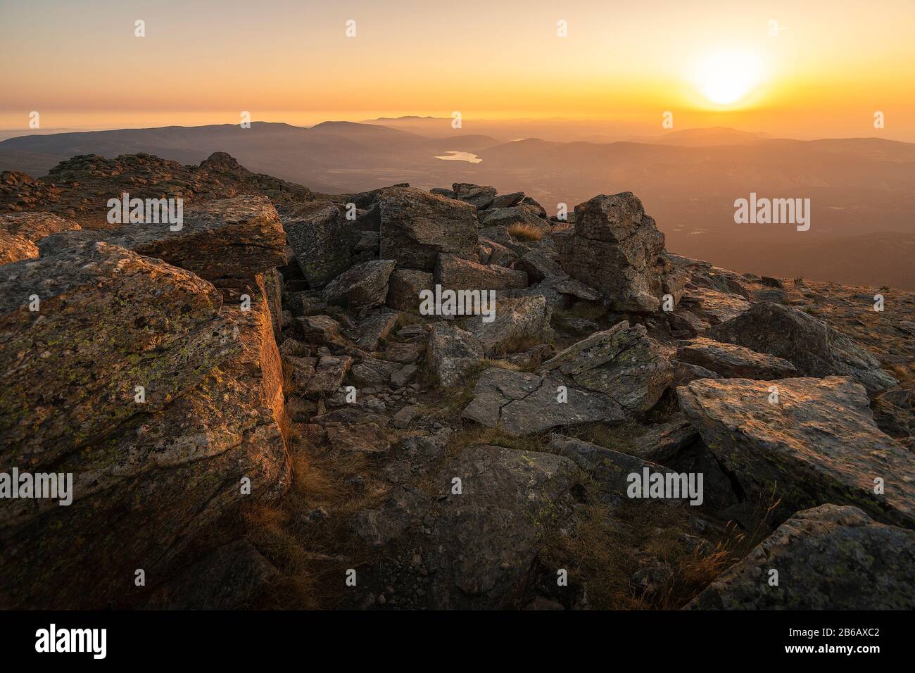 Summit trekking hi-res stock photography and images - Alamy