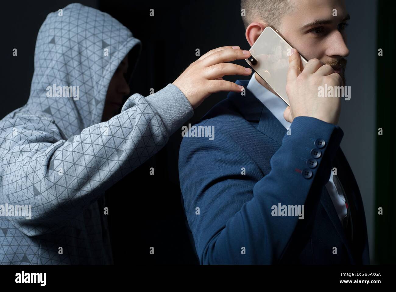 Thief stealing purse from handbag hi-res stock photography and images ...