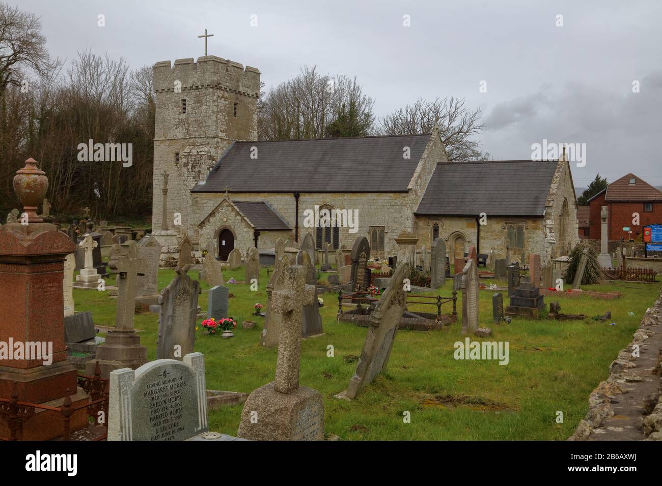 Well tended church grounds hi-res stock photography and images - Alamy