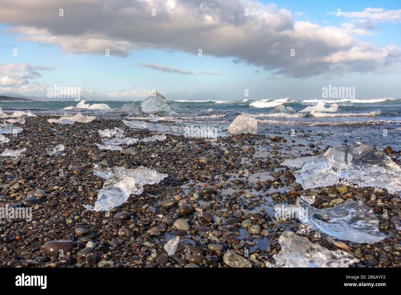 Ice and icebergs on Diamond Beach in southeast Iceland Stock Photo - Alamy