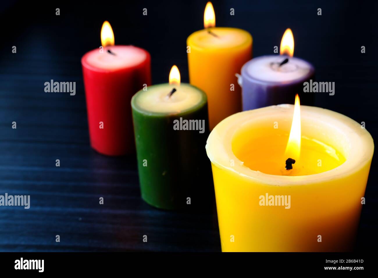Candle flames close up hi-res stock photography and images - Alamy