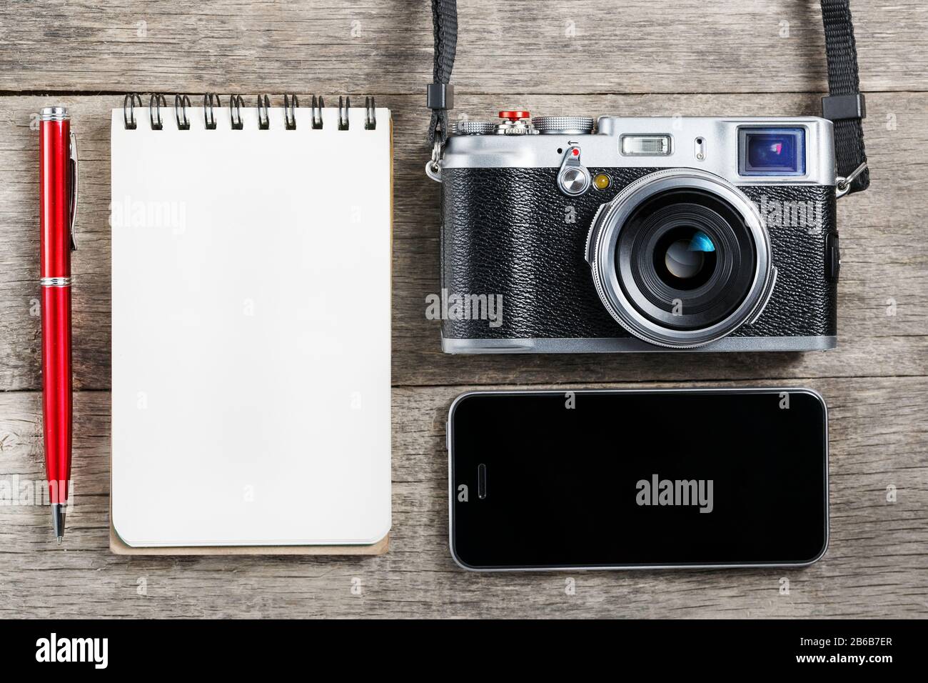 Photo of old telephone set hi-res stock photography and images - Alamy