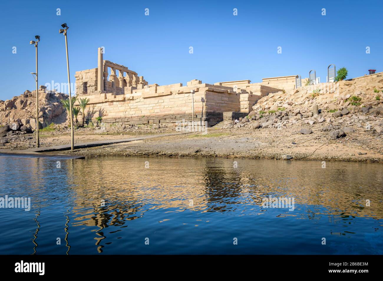 Nile temple skyline hi-res stock photography and images - Alamy