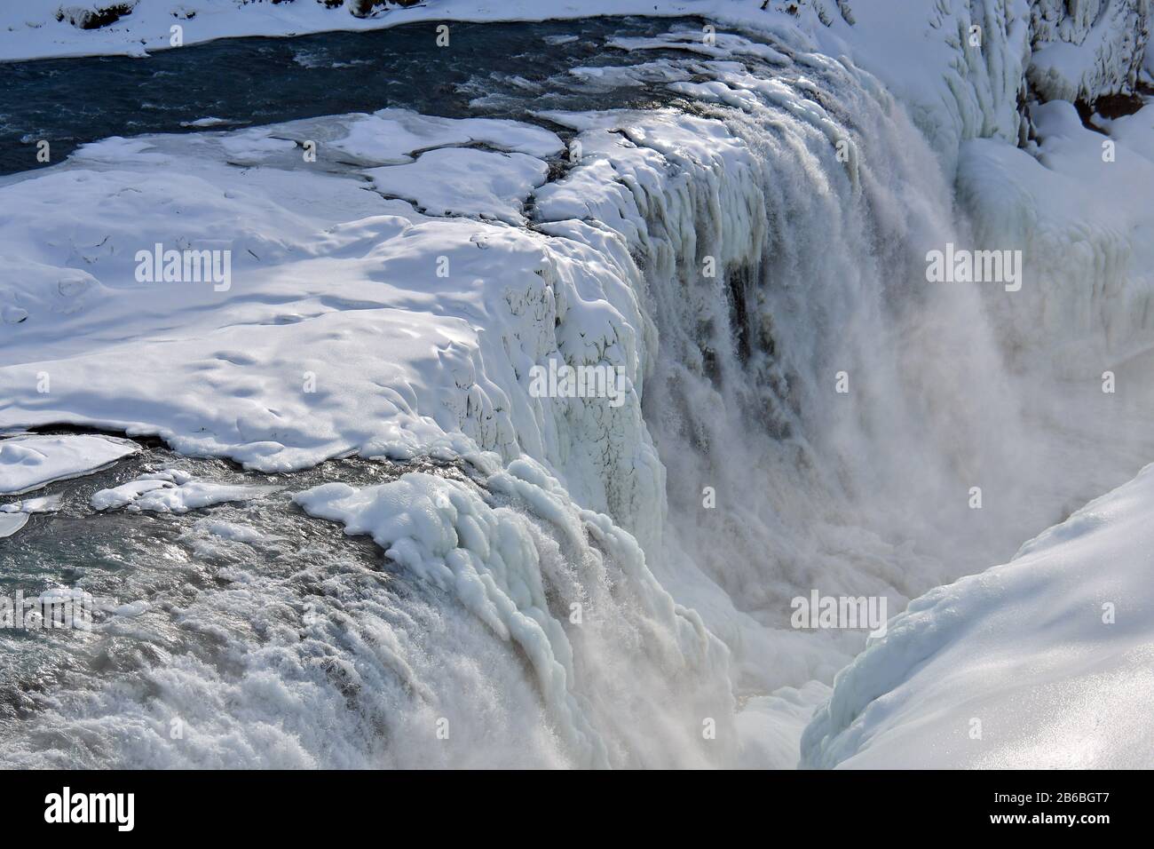 Frozen waterfalls iceland hi-res stock photography and images - Alamy