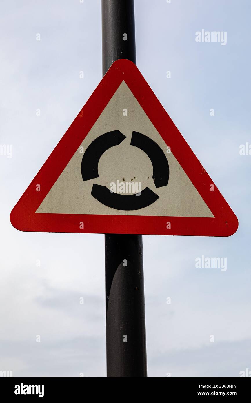 Traffic sign roundabout triangle sign hi-res stock photography and images - Alamy