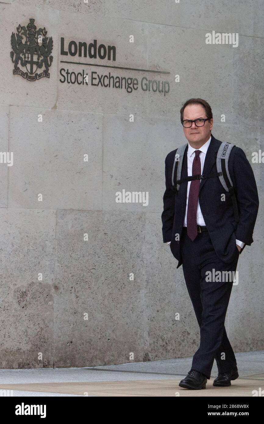 Stock exchange london worried hi-res stock photography and images - Alamy