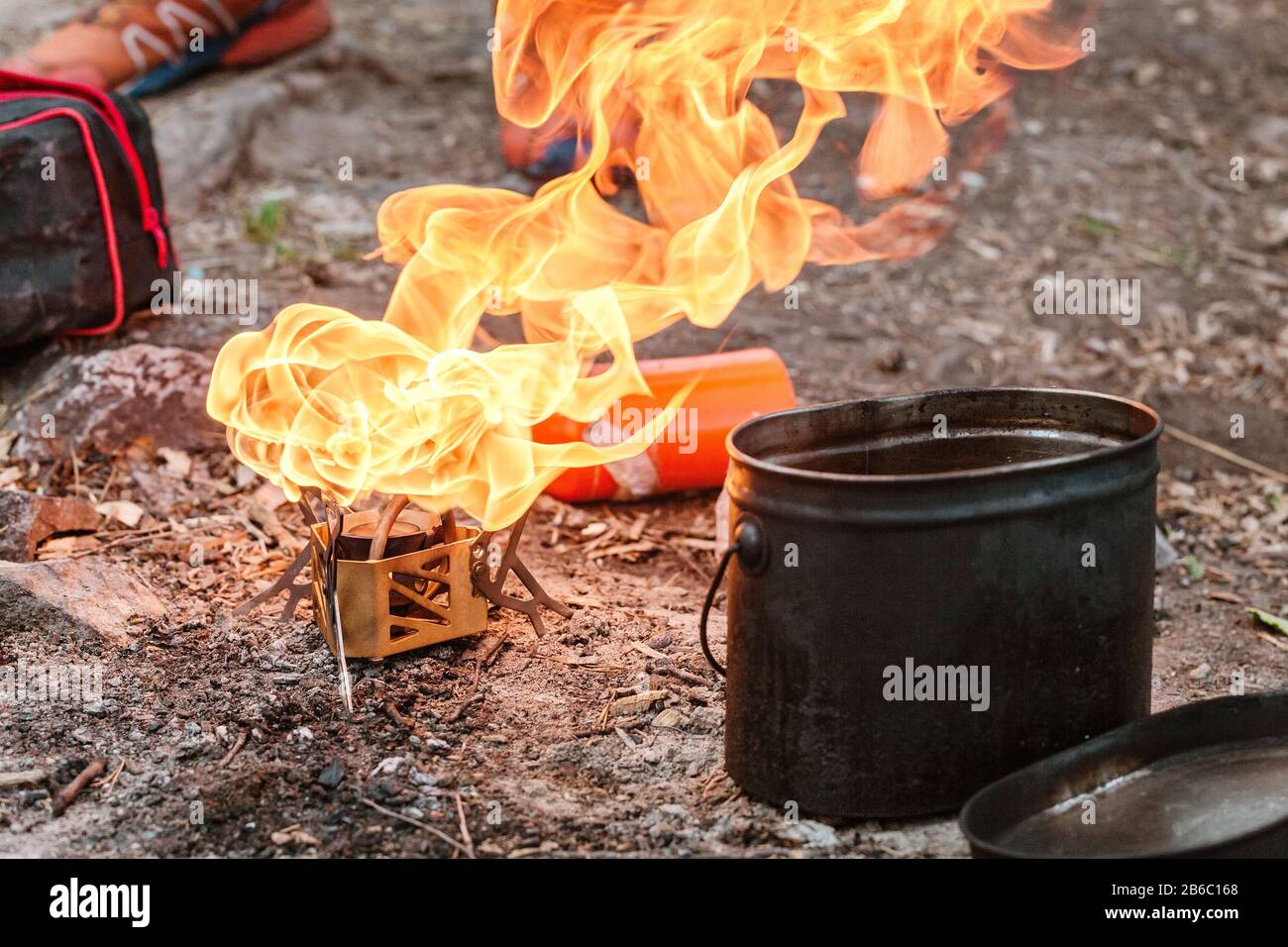 Camping kettle and camp cooker stove hi-res stock photography and ...