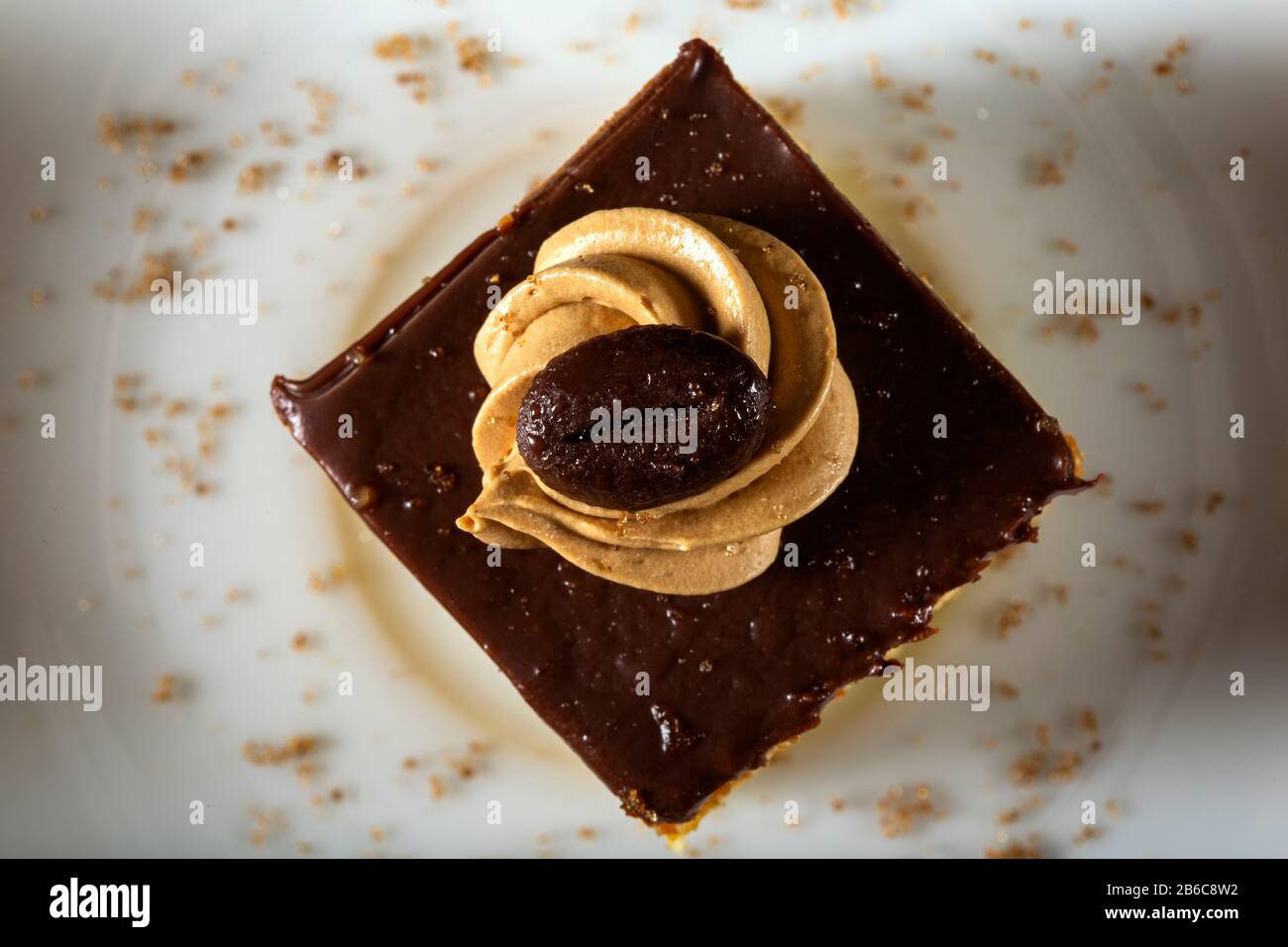 Layer cake slice top view hi-res stock photography and images - Alamy