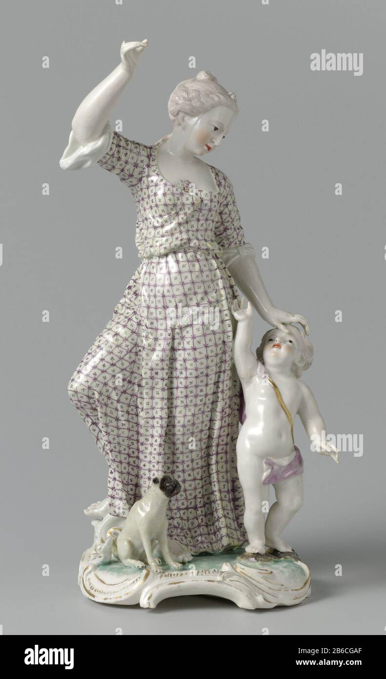 Picture of Venus and Cupid Beeld van porselein, beschilderd op het ...