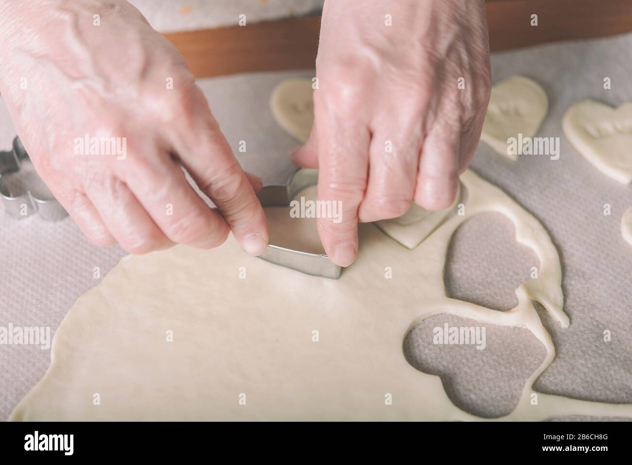 Making ginger bread christmas hi-res stock photography and images - Alamy