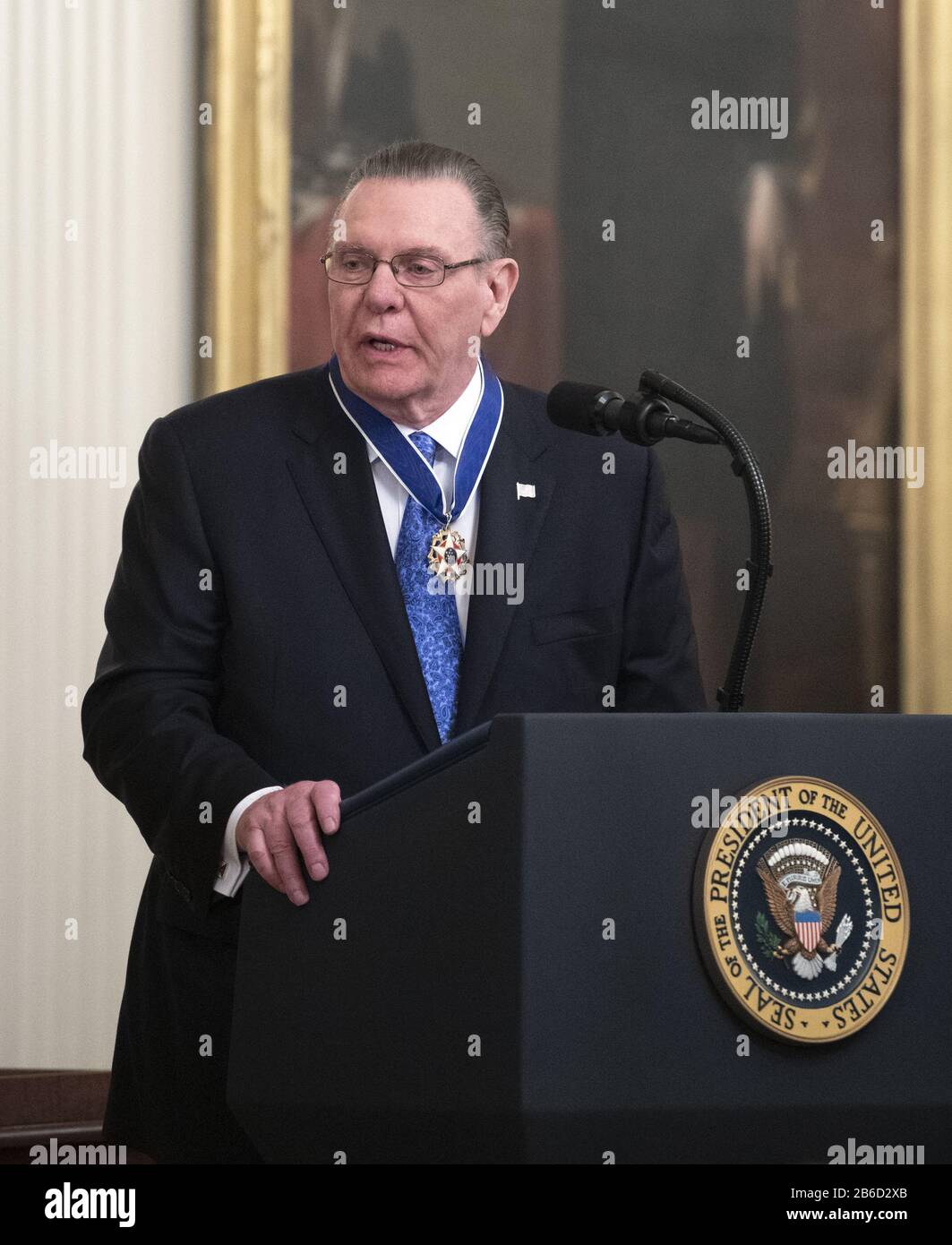 Army general keane hi-res stock photography and images - Alamy