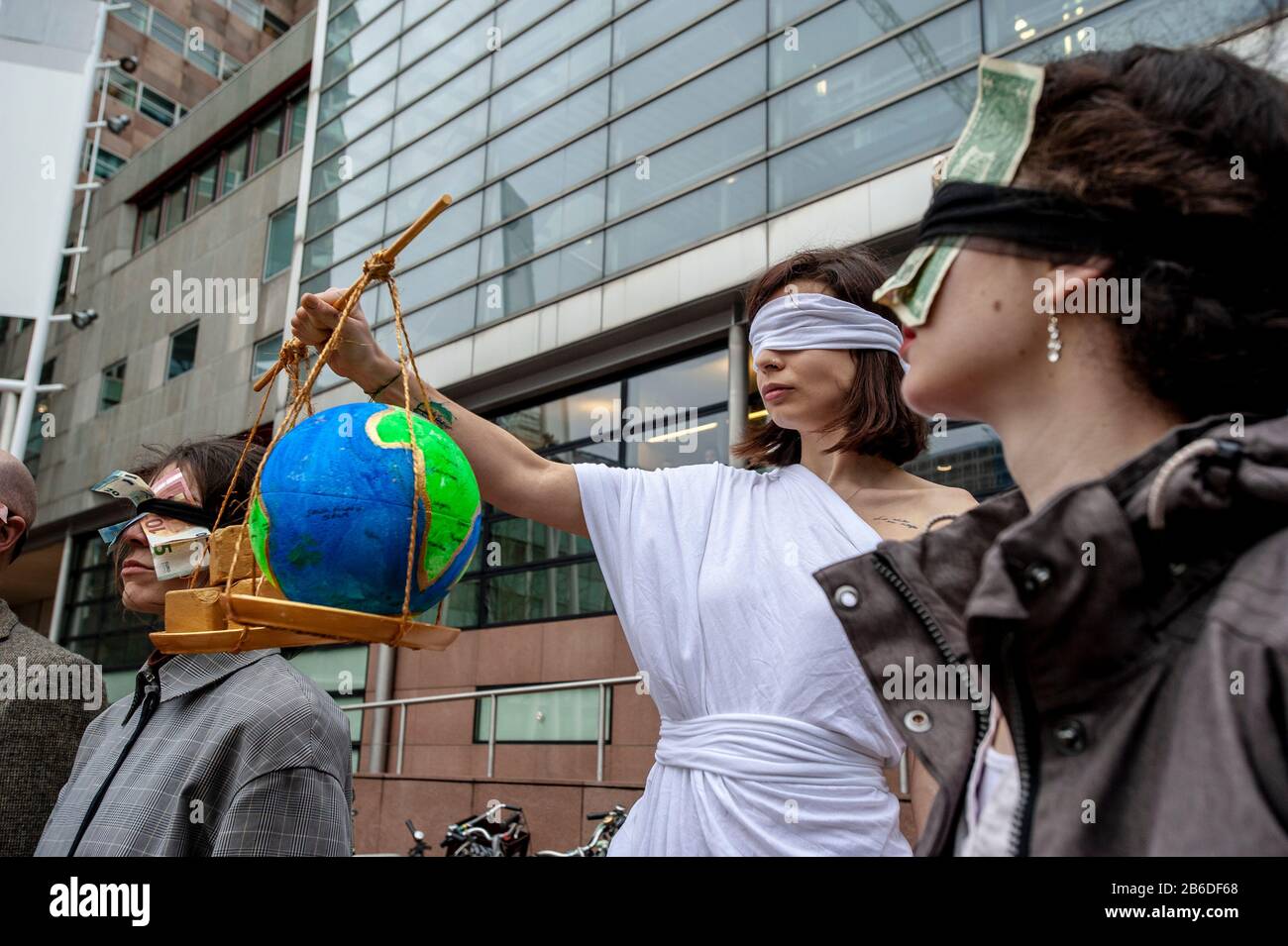 Sandra shells hi-res stock photography and images - Alamy