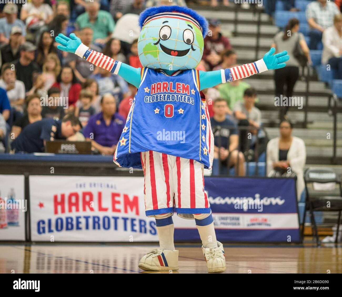 The Harlem Globetrotters Mascot High Resolution Stock Photography and ...