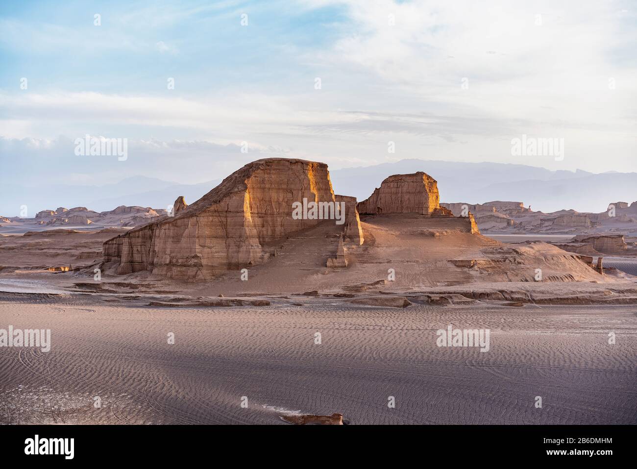 Panorama of lut desert hi-res stock photography and images - Alamy