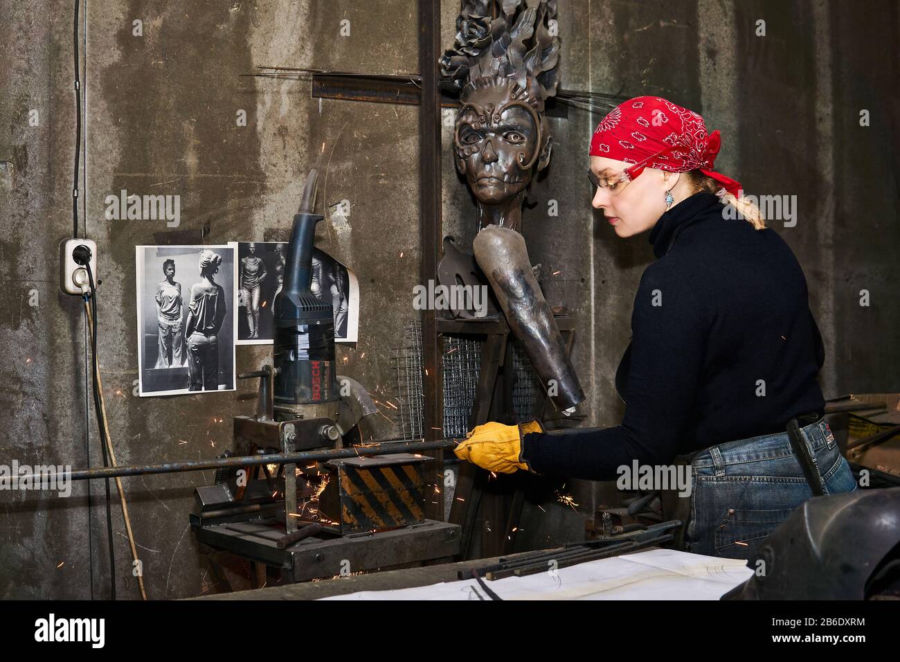 Metalcut hi-res stock photography and images - Alamy