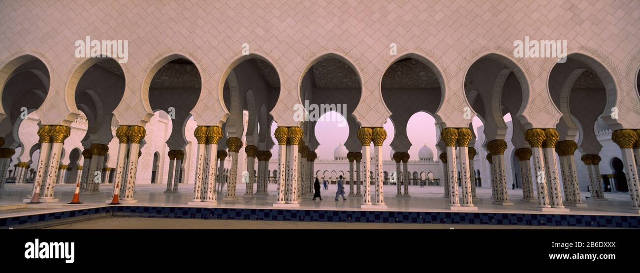 Arcade of a mosque, Sheikh Zayed Mosque, Abu Dhabi, United Arab ...