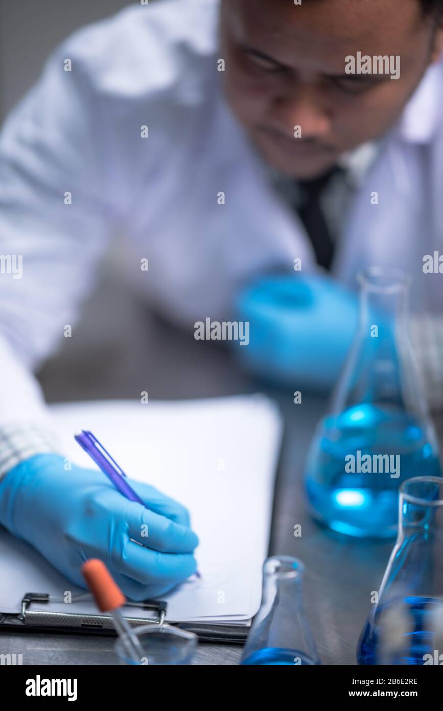 Health care researchers working in life science laboratory Stock Photo ...