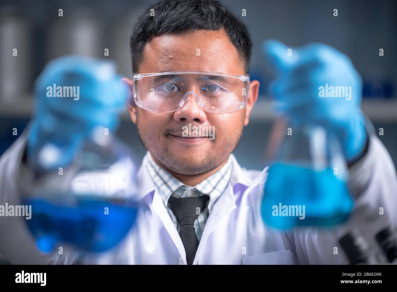 Portrait of researcher in laboratory Stock Photo - Alamy