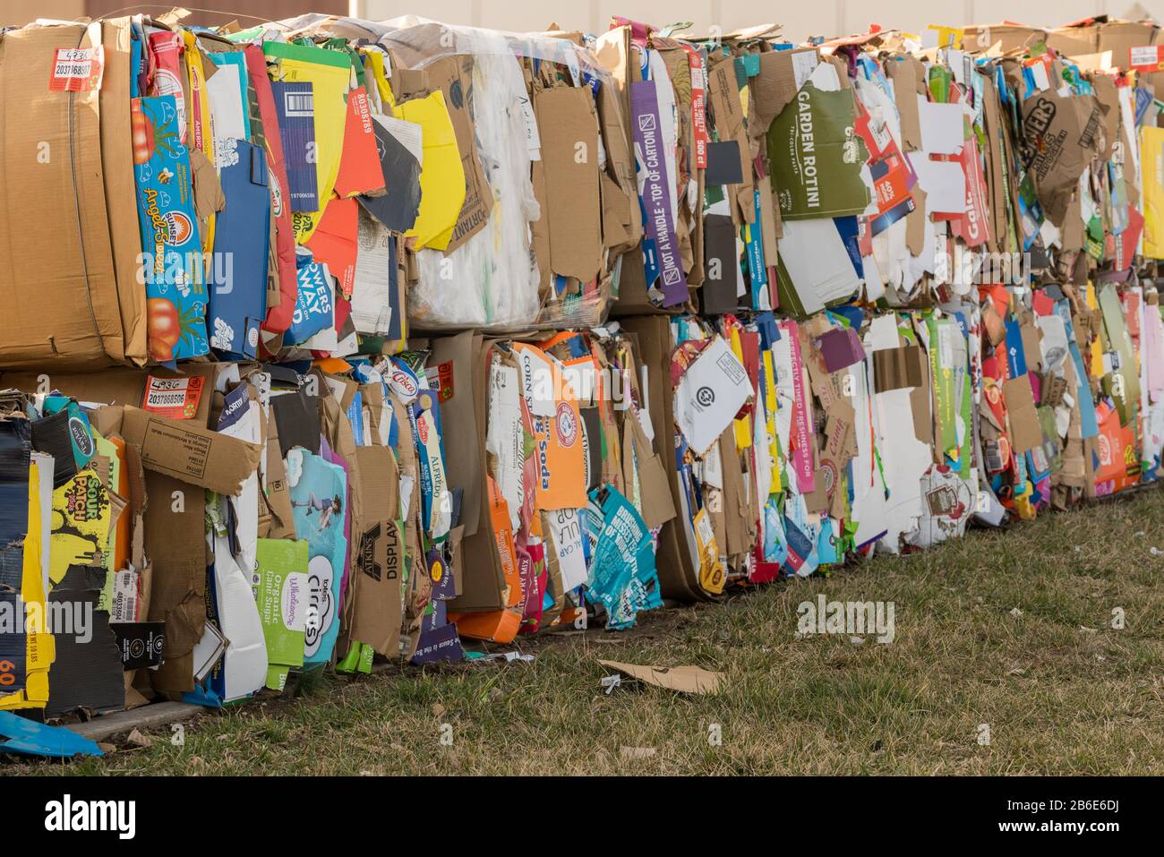 Cardboard shop waste boxes hi-res stock photography and images - Alamy