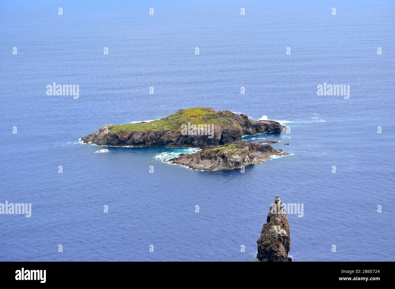Easter Island, manutara Island Stock Photo - Alamy