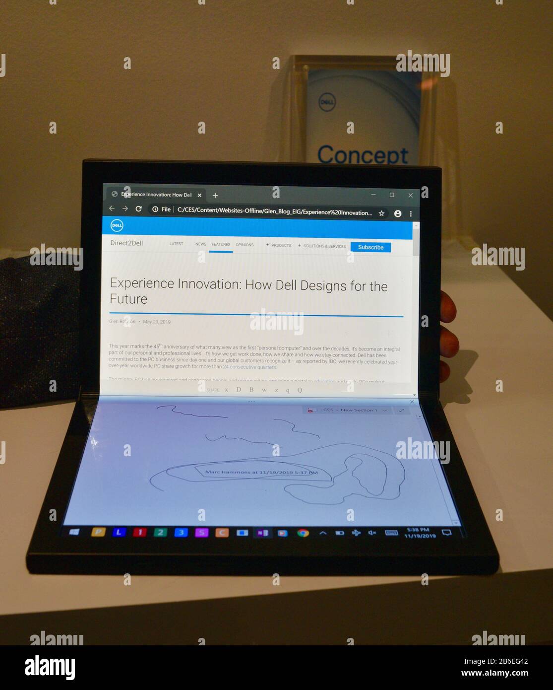 Dell Computer Concept (pre-market) Ori, a large pen-enabled, folding ...