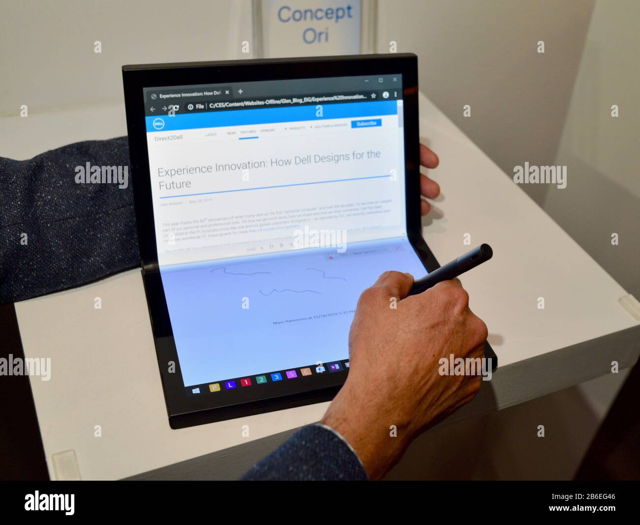 Dell Computer Concept (pre-market) Ori, a large pen-enabled, folding ...