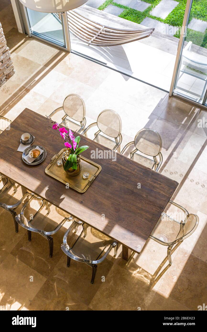 A designer dining architecture Stock Photo - Alamy